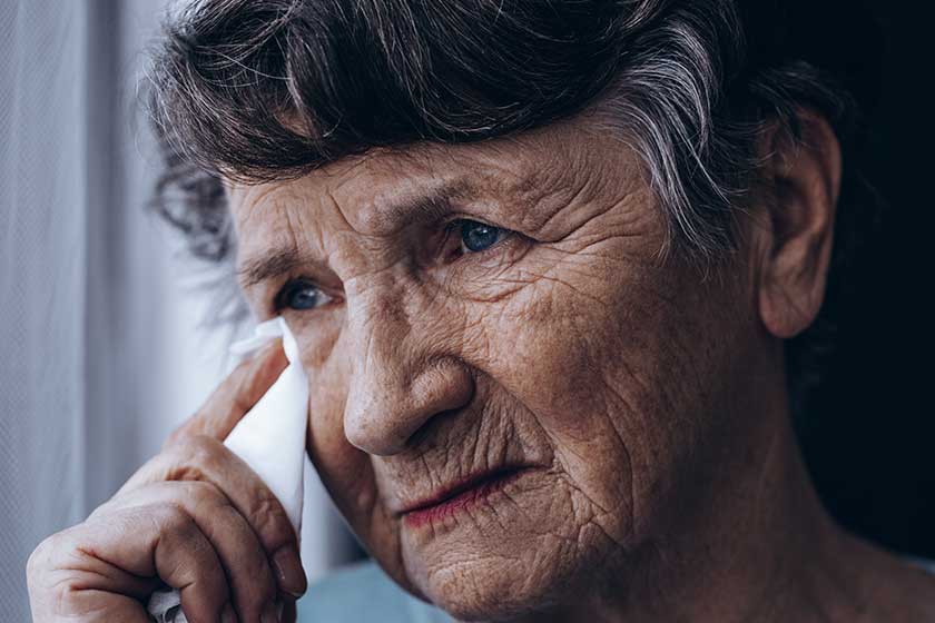13 Ways To Deal With Screaming And Crying In Dementia | Rittenhouse Village