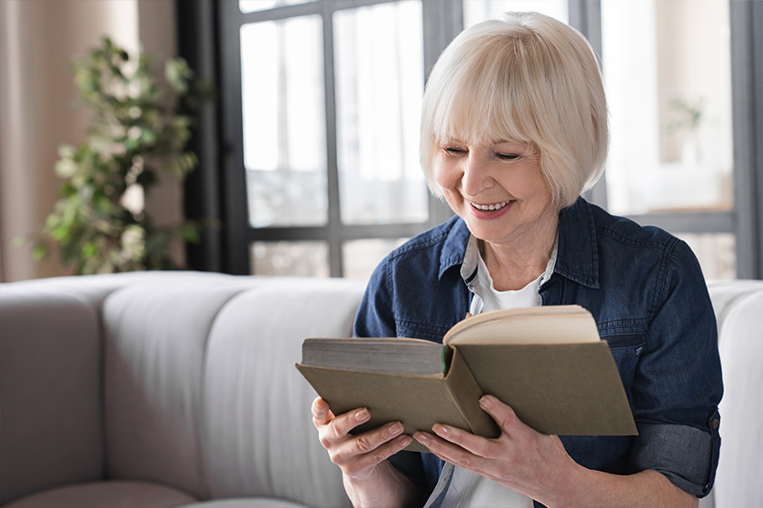 Tips For Helping The Elderly Enjoy Reading | Rittenhouse Village